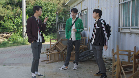 Watch Extracurricular | Netflix Official Site